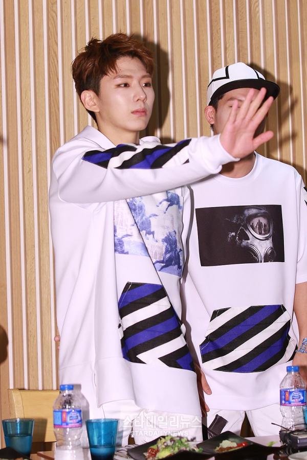 [s포토] 몬스타엑스 기현 나는 아이언맨이다 한위싱동타이 스타데일리뉴스