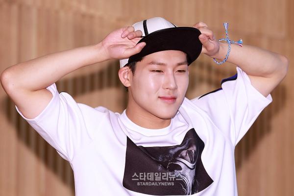 [s포토 ] 몬스타엑스 주헌 모자를 올리고 한위싱동타이 스타데일리뉴스