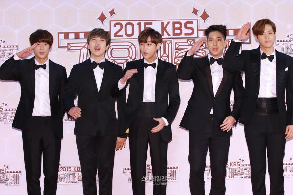 [S포토+] B1A4, 경례 합니다 (KBS 가요대축제) :: 스타데일리뉴스