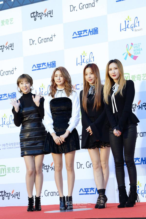 [S포토+] EXID, 희연이는 MC라 (서울가요대상) :: 스타데일리뉴스