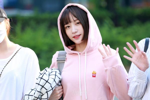 [S영상] EXID CLC, '우리 컴백했어요~' (뮤직뱅크 출근길) :: 스타데일리뉴스