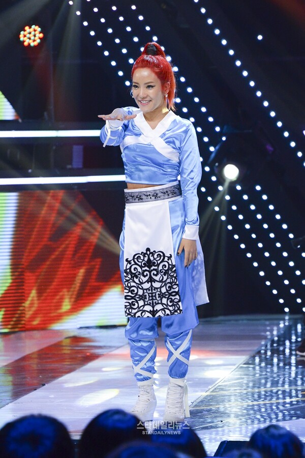 [S포토+] DJ 조이, '위풍 당당해' (쇼챔피언) - 스타데일리뉴스