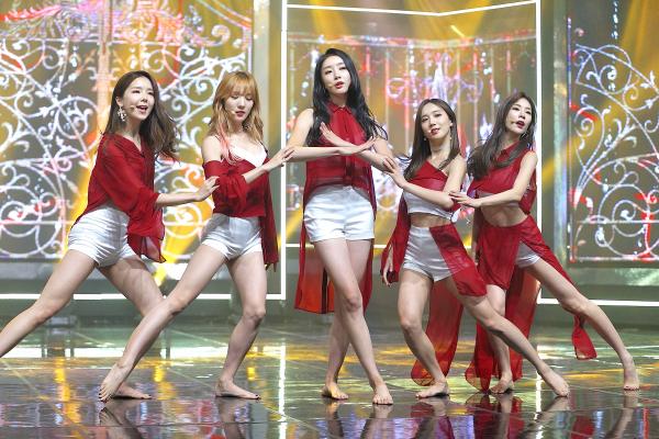 [S포토] 스텔라 컴백, 섹시미 충만한 환타지 무대 (심플리케이팝) :: 스타데일리뉴스