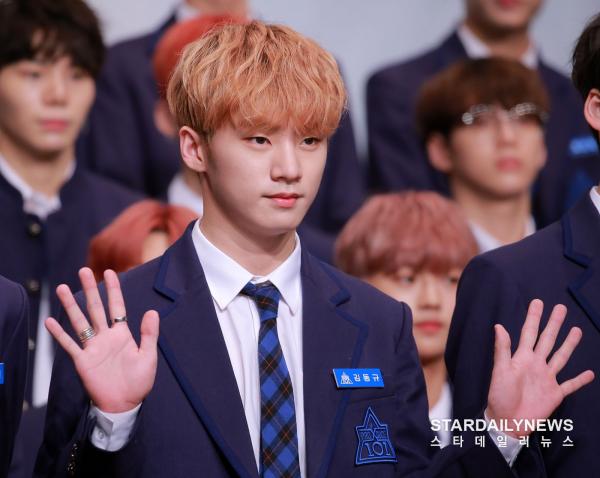 [S포토] 김동규, '얼반웍스 연습생 김동규입니다' (프로듀스X101) - 스타데일리뉴스
