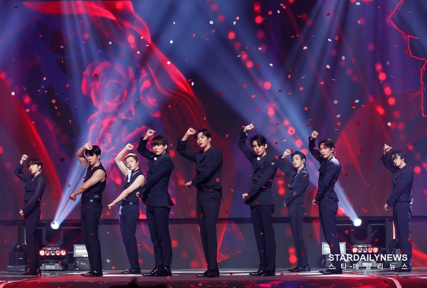 [S포토] SF9, '꽃처럼' (KCON:TACT 4 U) :: 스타데일리뉴스