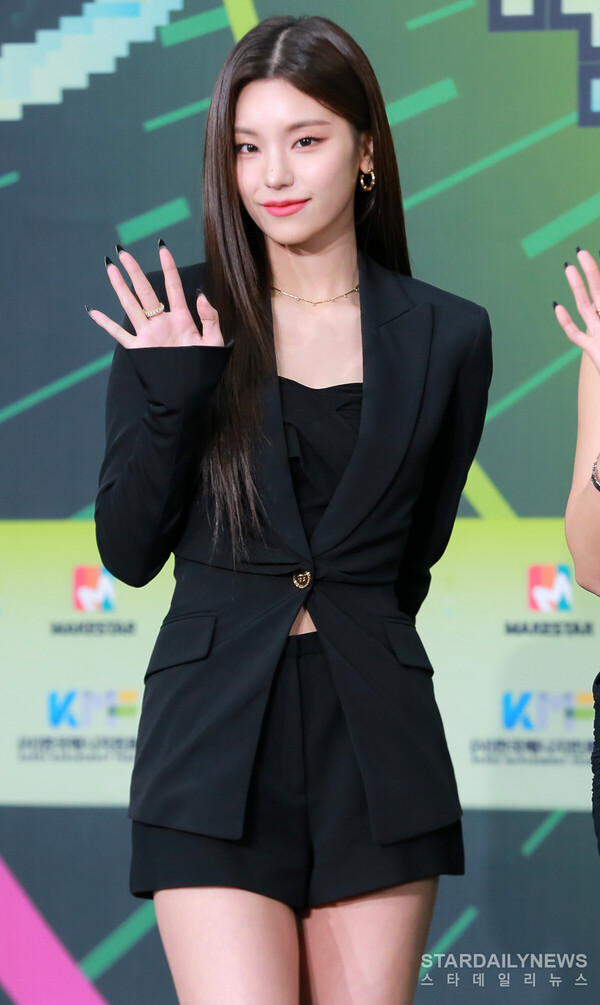 [S포토] ITZY 예지, '안녕?' (2022 KBS 가요대축제) - 스타데일리뉴스