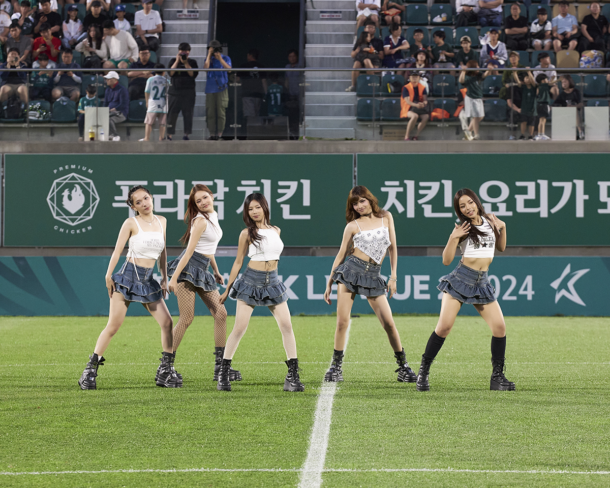 [포토] 필리핀 걸그룹 YGIG, '김포FC 응원해요' :: 스타데일리뉴스