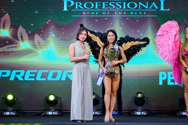 [포토] 천경미, '여자피트니스 챔피언 수상' (2024 WBFF ASIA) - 스타데일리뉴스