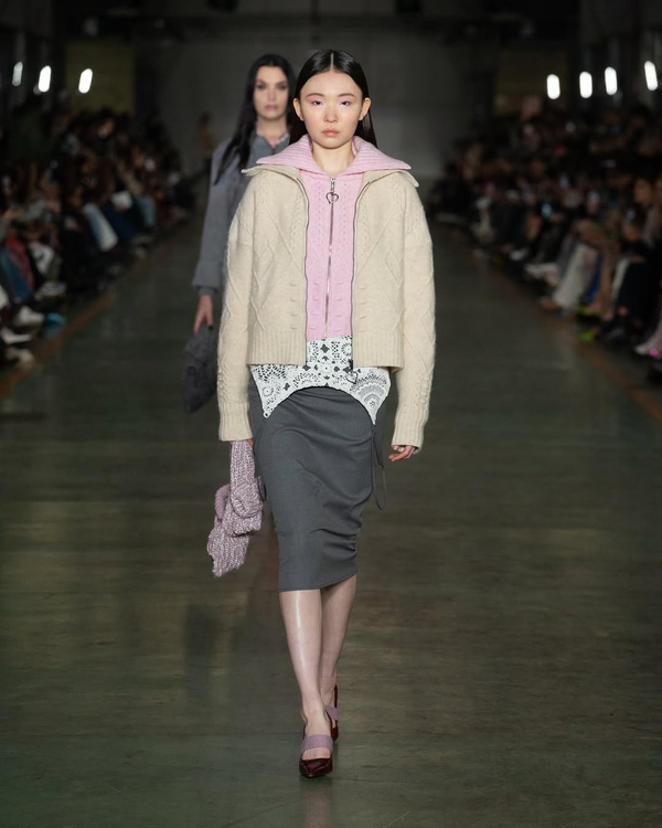 엘리트모델에이전시(EMA), 고등학생 모델 홍보민 밀라노패션위크(milanfashionweek) 런웨이 장식 - 스타데일리뉴스