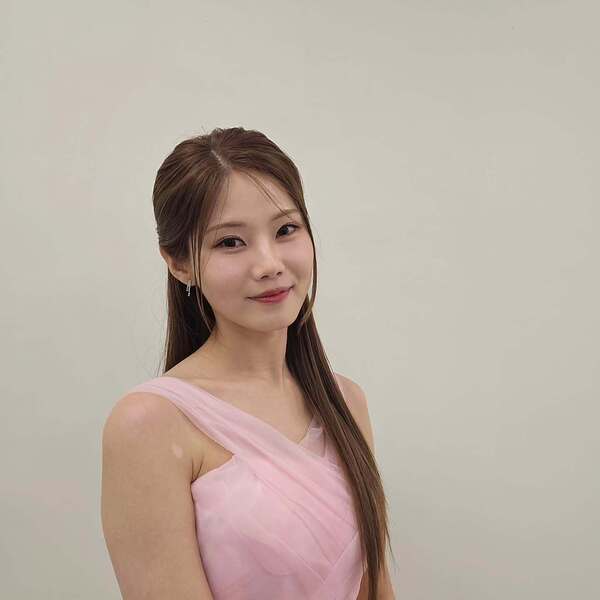 배아현, '2025 천안 연등문화축제' 따뜻한 축하 무대…디시트렌드 팬 투표 진행 중 - 스타데일리뉴스