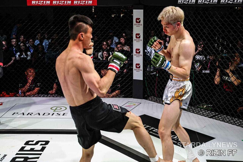 [RIZIN] 권용철, 코타 꺾고 화끈한 1라운드 TKO승! - 스타데일리뉴스