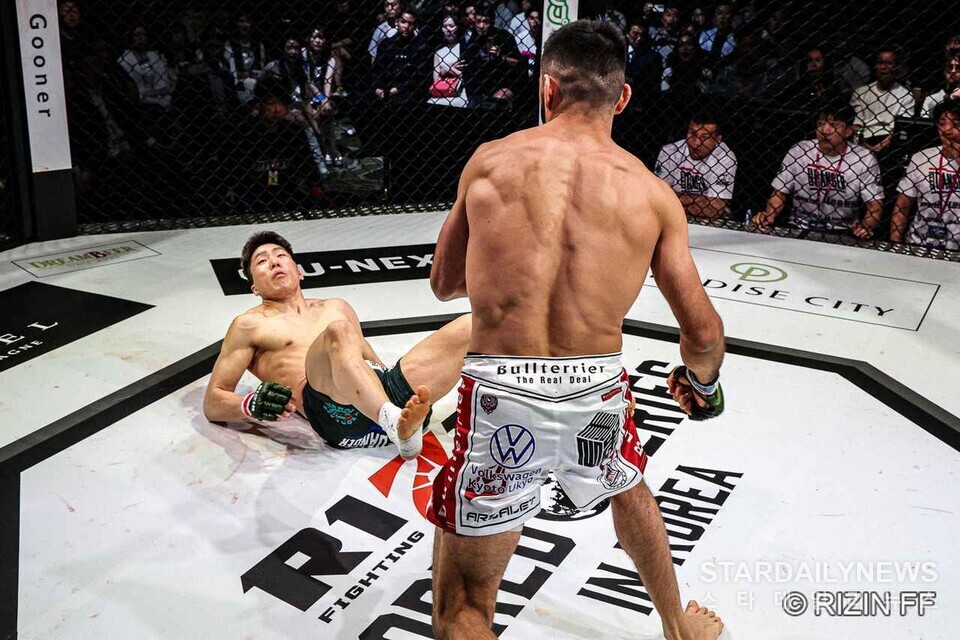 [RIZIN] 호베르토 사토시, 기원빈에 초살 승… 1R 서브미션 제압 - 스타데일리뉴스