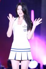 [S포토] AOA 설현, 군인오빠들 울리는 미소 (DMZ 평화콘서트) :: 스타데일리뉴스